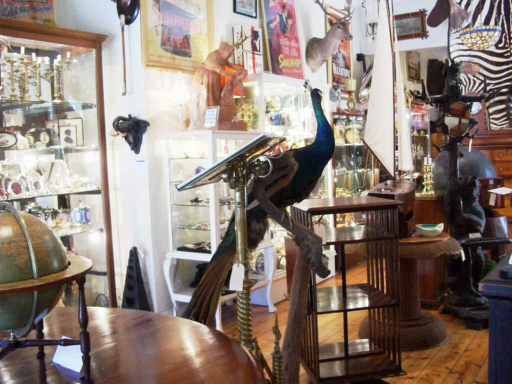 Hunters And Collectors Antiques