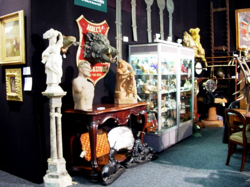 Hunters And Collectors Antiques